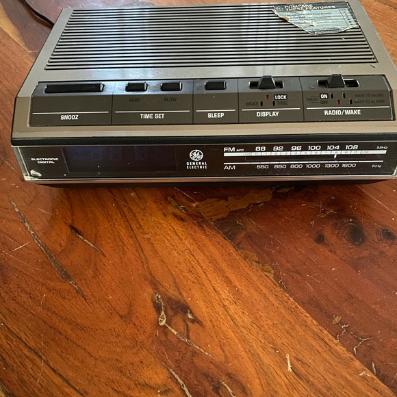 General Electric | Portable Audio & Video | Vintage Ge Amfm Clock Radio ...